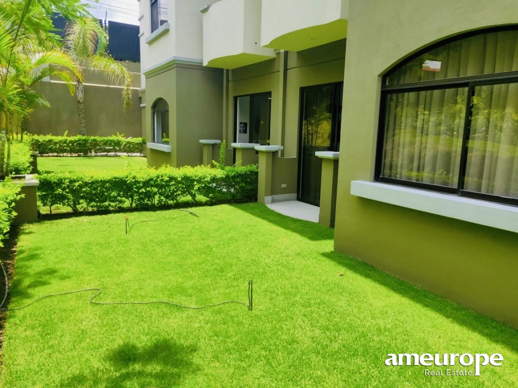 Furnished 2 Bedroom Ground Floor 2 Bed Condo With Garden